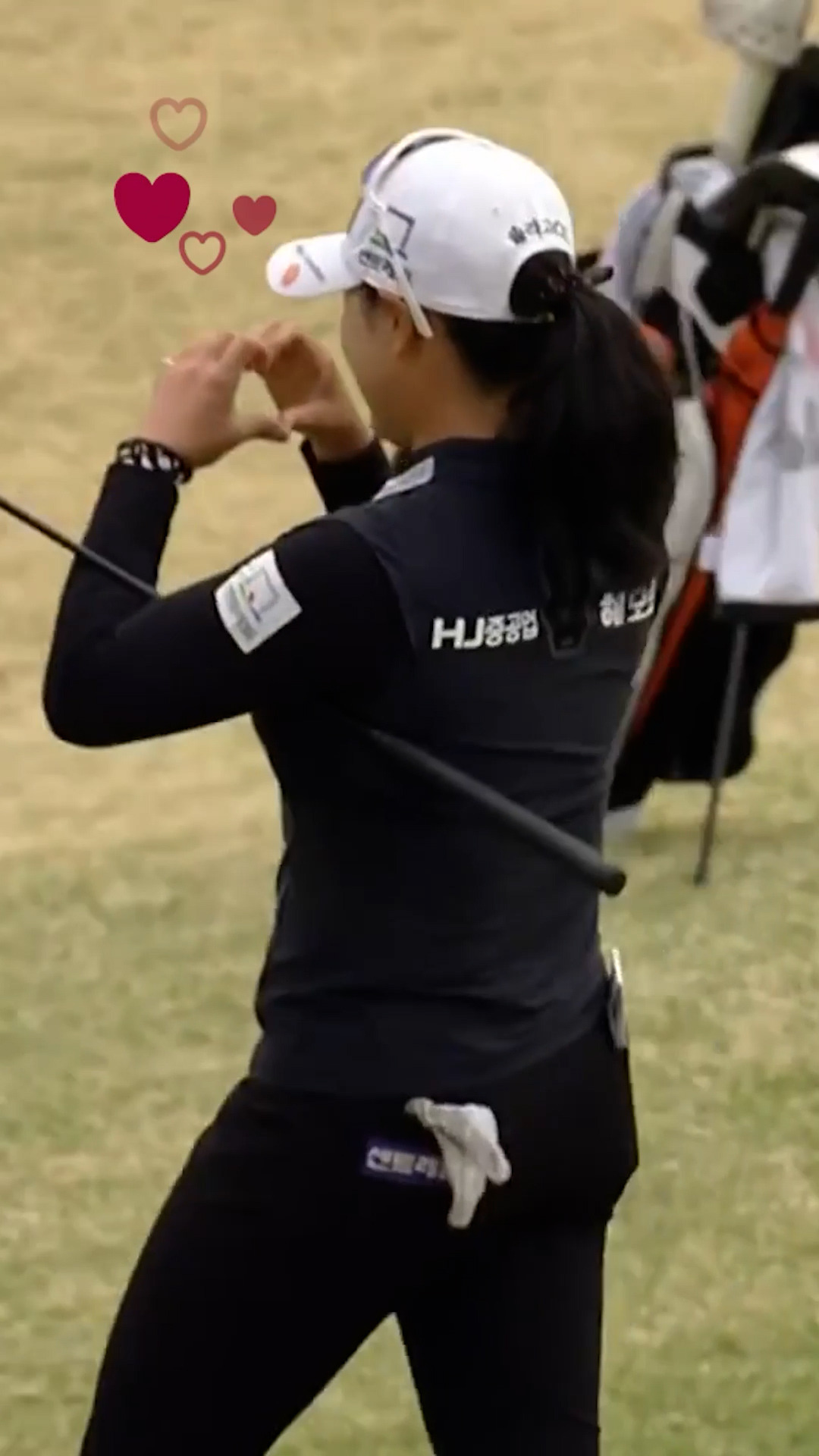 나의 하트를 받아라! #지한솔 #팬서비스 #klpga - 오늘의 숏 beta