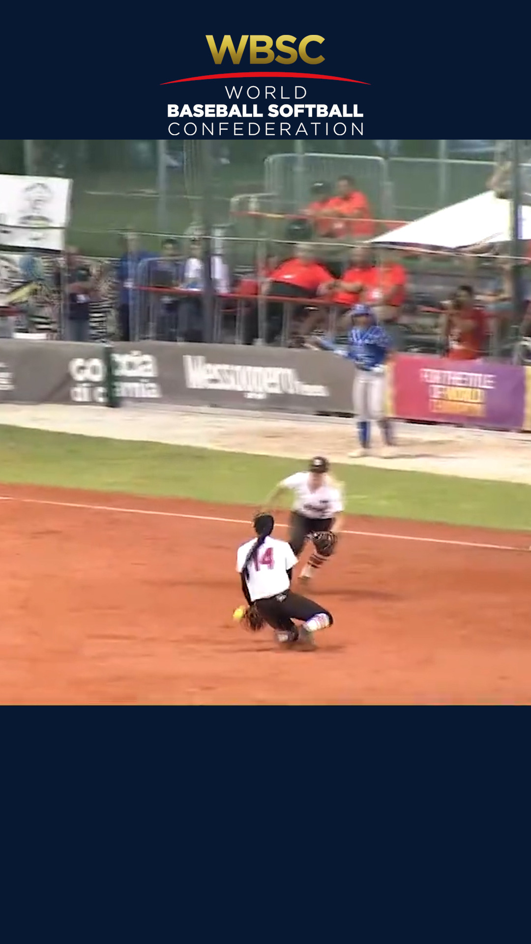 용수철같은 탄성력!!! 캐나다 여자 소프트볼 국대 유격수! #WBSC #세계야구소프트볼연맹 #여자소프트볼월드컵 - 오늘의 숏 beta