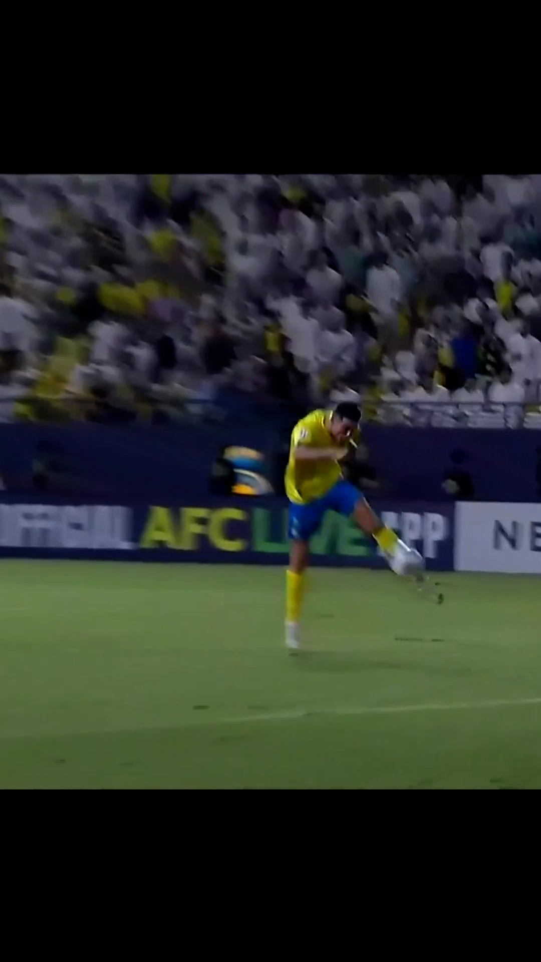 또 당신입니까.. #ACL #호날두 #알나스르 - 오늘의 숏 beta