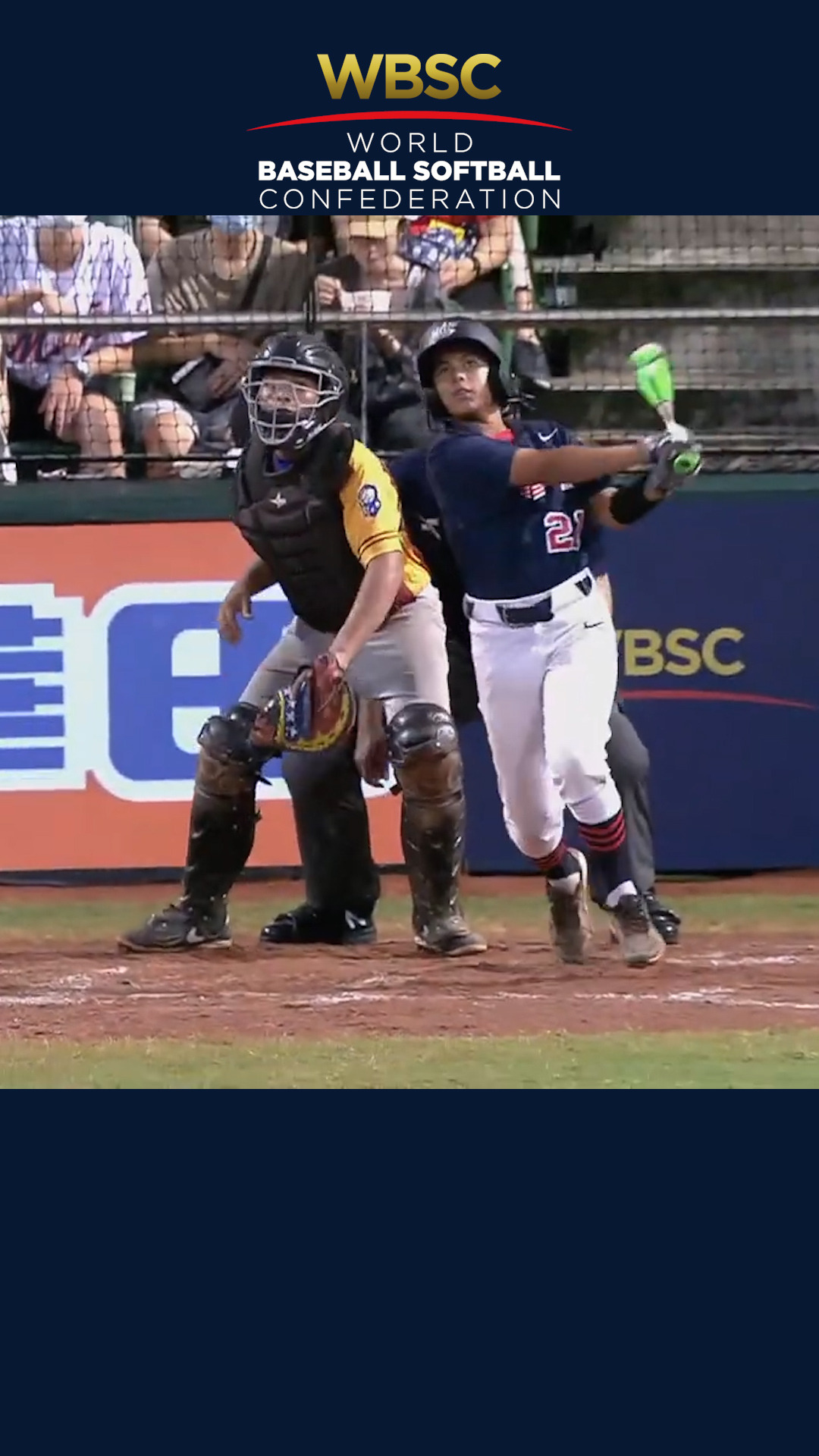 중앙 담장 사뿐히 넘겨버리는 12세 미국 대표팀 선수 #WBSC #세계야구소프트볼연맹 #U12야구월드컵 - 오늘의 숏 beta