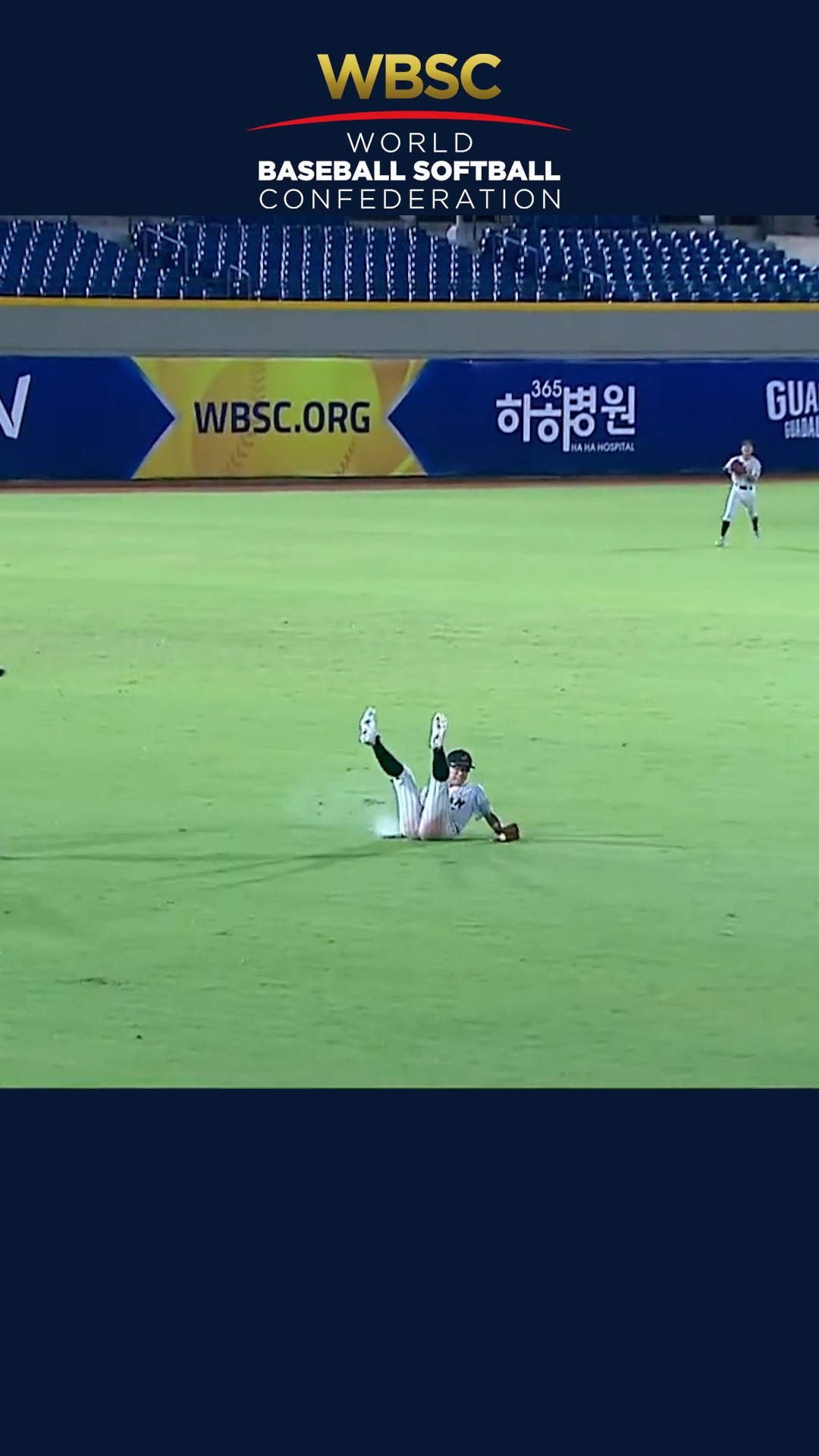 금메달 슈퍼세이브! U-15 일본 국대 중견수의 환상적인 캐치! #WBSC #세계야구소프트볼연맹 #U15야구월드컵 - 오늘의 숏 beta
