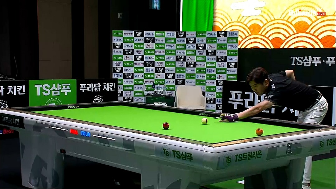 포지션 플레이하며 7점 하이런으로 역전에 성공하는 김재근[TS샴푸·푸라닭 PBA 챔피언십 2022] | 다음스포츠