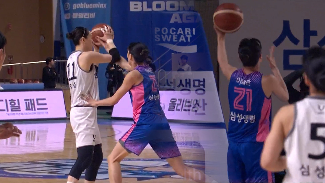 '무기력한 턴 오버' KB스타즈의 빈틈을 파고드는 이해란 / 2Q | 다음스포츠