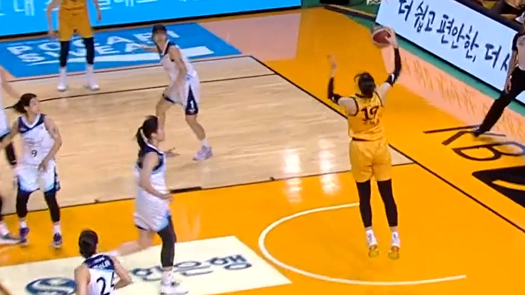 '교과서적인 연계' 환상적인 콤비로 득점에 성공하는 KB스타즈 / 2Q | 다음스포츠