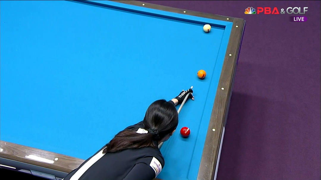 다음스포츠 | 오히려 뒤로!! 원뱅크샷 성공하면서 3세트 승기를 잡는 임혜원![하이원리조트 LPBA 챔피언십 23-24]