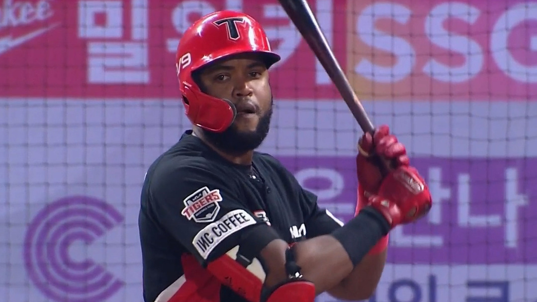 다음스포츠 | 두 자릿수 득점을 완성하는 소크라테스 / 9회초