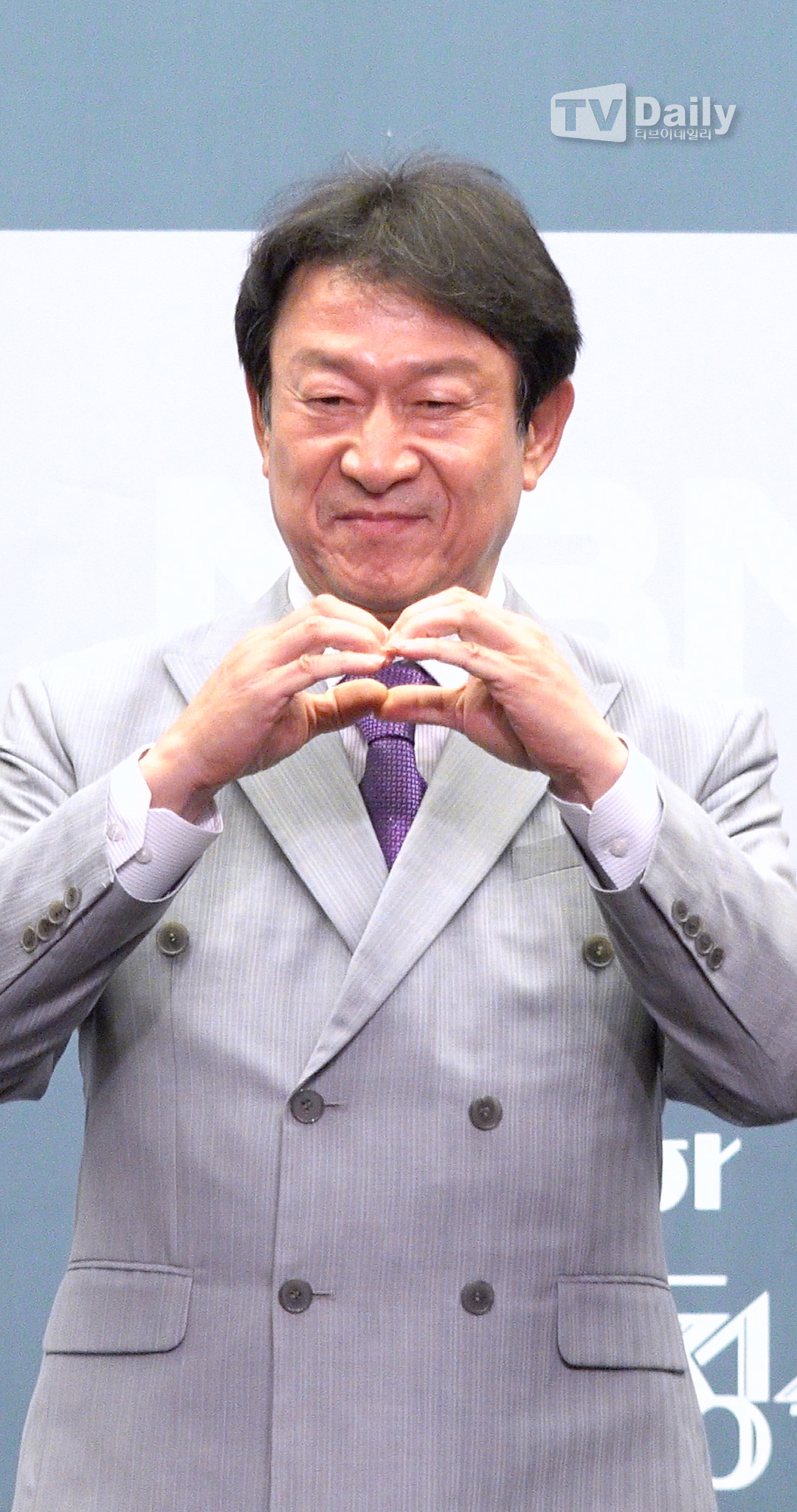 김응수 🫶🏻묻고 하트 더블로 받아🫶🏻 완벽한결혼의정석 포토타임 Phototime Shorts 오늘의 숏 Beta