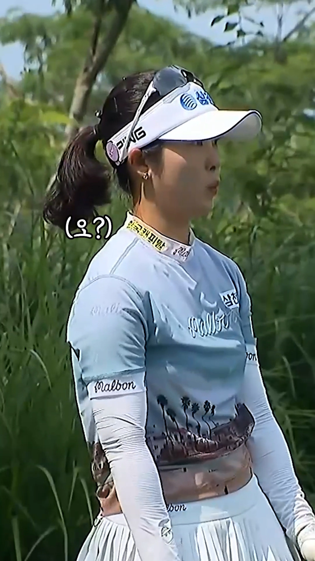 깃발에 공이 감겼어 #전예성 #KLPGA - 오늘의 숏 beta