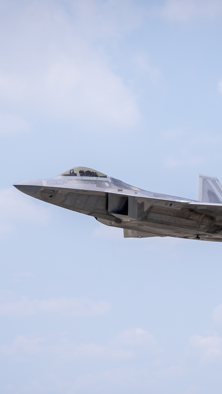 F-22 랩터 참가!… 한미공군, F-22·F-35A·(K)F-16 연합공중훈련 / 공군 제공 - 오늘의 숏 beta