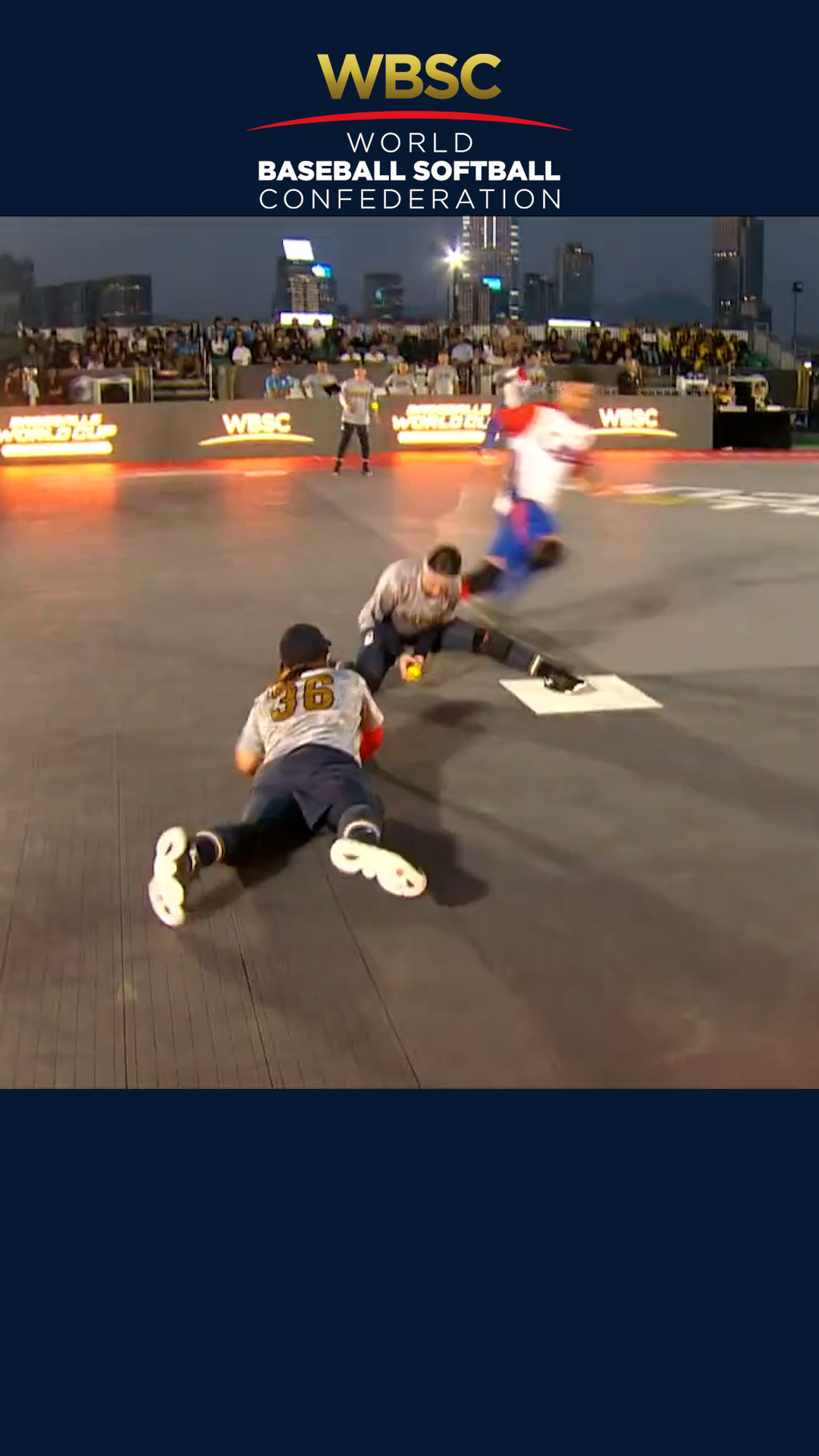 베이스볼5! 이게 돼? 만화같은 수비 #WBSC #세계야구소프트볼연맹 #베이스볼5 #주먹야구 - 오늘의 숏 beta