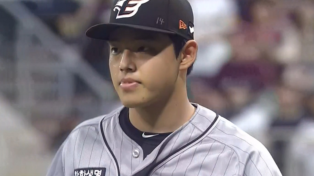 다음스포츠 | '155km' 문동주, 만루 위기를 맞자 구속 급상승 / 3회말