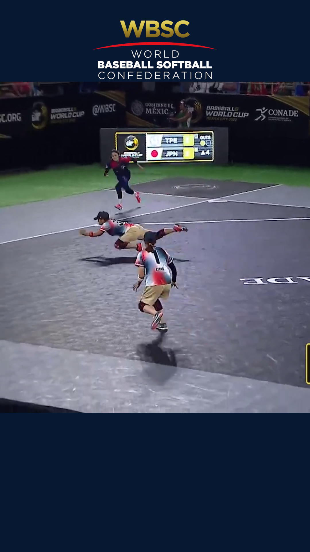 주먹야구 베이스볼5! 이렇게도 잡네 #WBSC #세계야구소프트볼연맹 #베이스볼5 #주먹야구 #베이스볼5월드컵 #호수비 - 오늘의 숏 beta