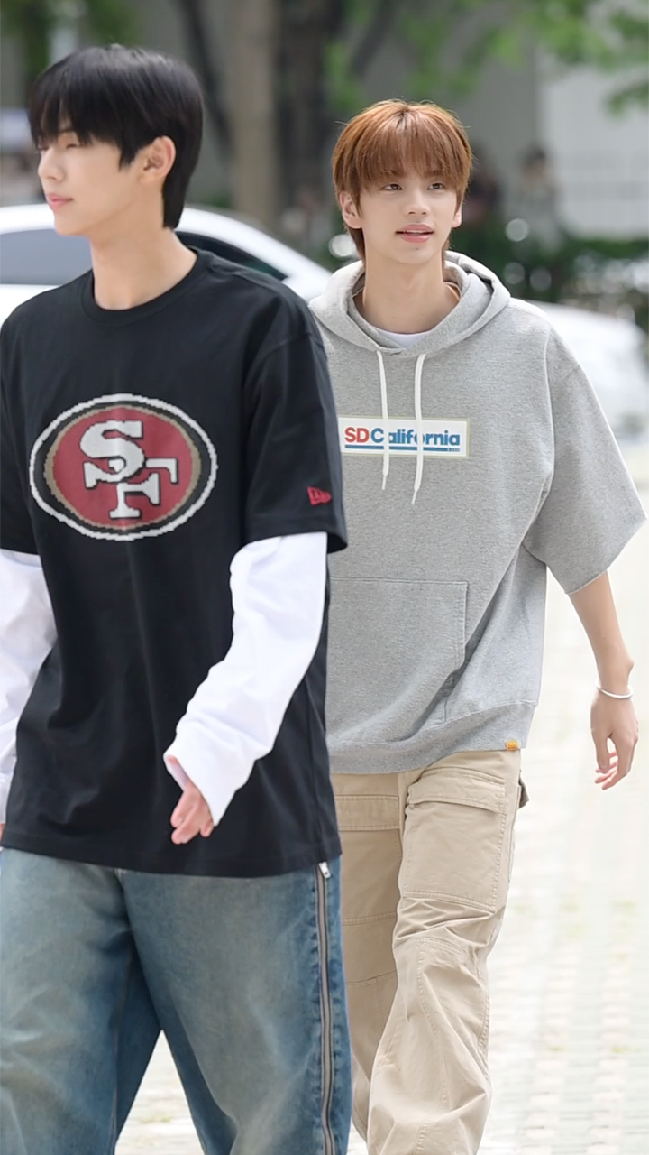 투어스(TWS) '등장부터 넘치는 청량감, 패션 비주얼 모두' #투어스 #TWS - 오늘의 숏 beta